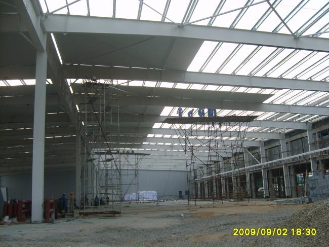 Durable Steel Structure Warehouse Portal Structure Frame With Long Overhang